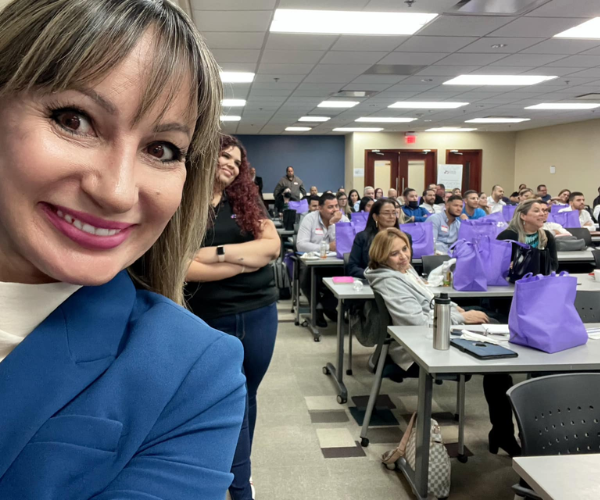 Vanessa Marzán: La Estratega de la Comunicación que Transforma Líderes y Organizaciones ...